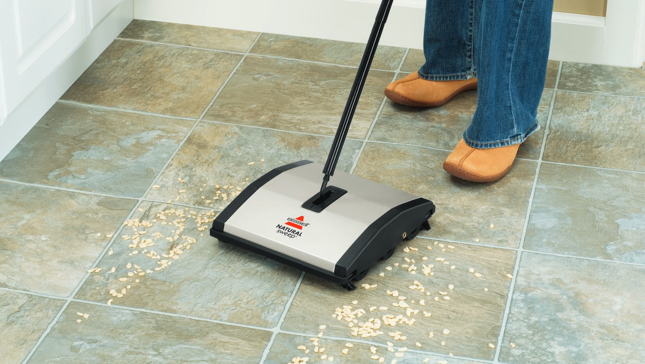 Carpet and Floor Sweepers | BISSELL®